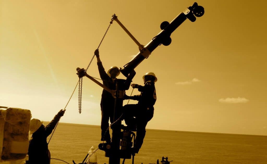 Offshore Modular Cranes: Features & Benefits – Thunder Cranes
